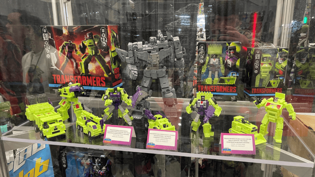 Hasbro Unveils First Look at Transformers: The Movie Devastator at ...